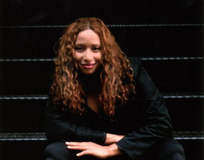 Artist Profile - Kelli Sae - Pictures